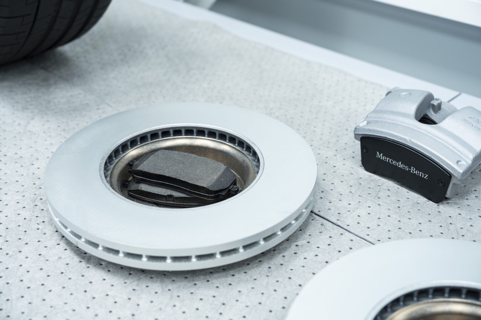 Mercedes-Benz Develops Innovative In-Drive Brake - The BRAKE Report