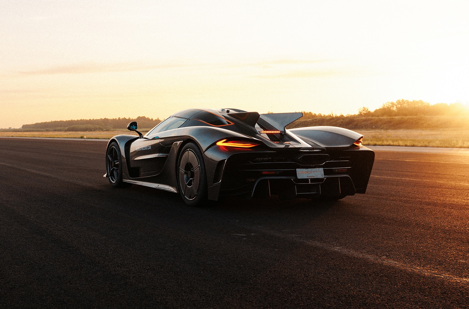 Koenigsegg Jesko Absolut Breaks World Record - The BRAKE Report